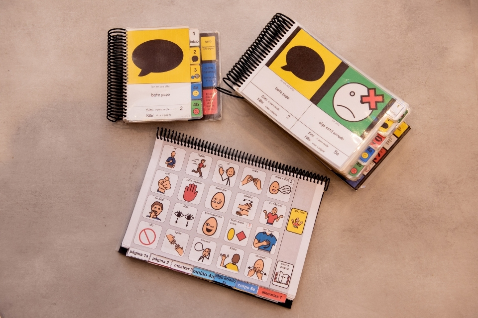 Clarear Fonoaudiologia - Cursos e Consultoria | CSA e PODD